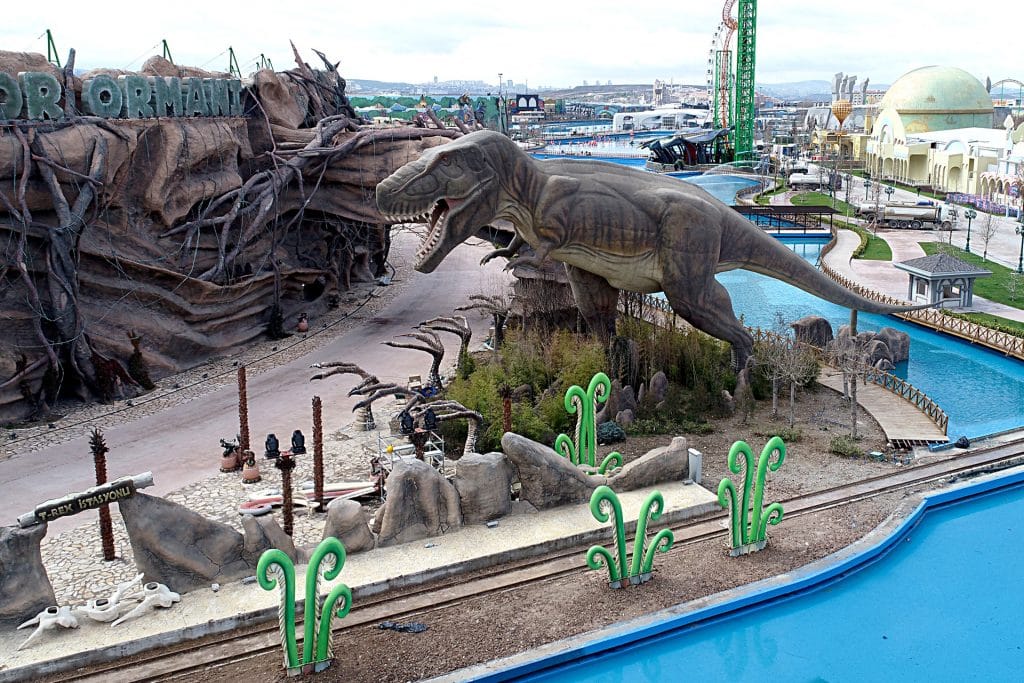 Arriba el parc temàtic més gran d'Europa - Comunicatur